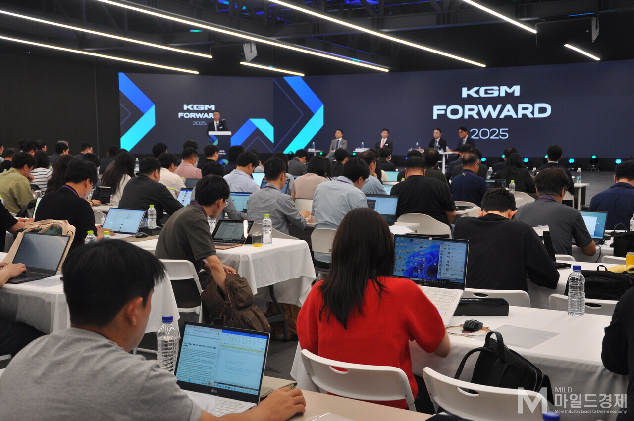 [현장] KGM, 평택 ‘KGM FORWARD 2025’ 개최 “중장기 로드맵 발표”
